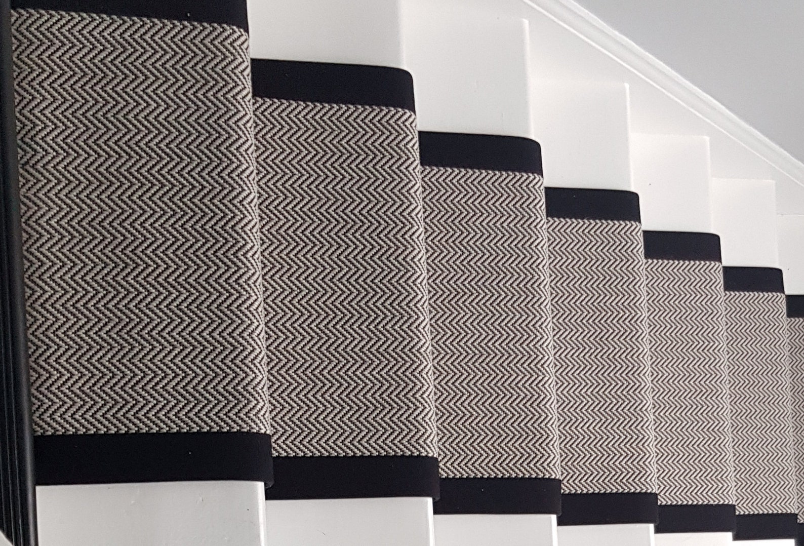 Black and White Herringbone Faux Sisal Carpet Stair Runner Black Cotton ...