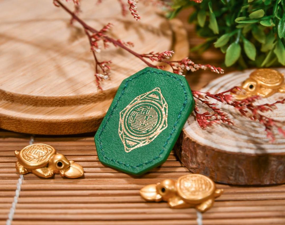 Peach-biting Turtle Good Luck Charm / Feng Shui Talisman Keepsake ...