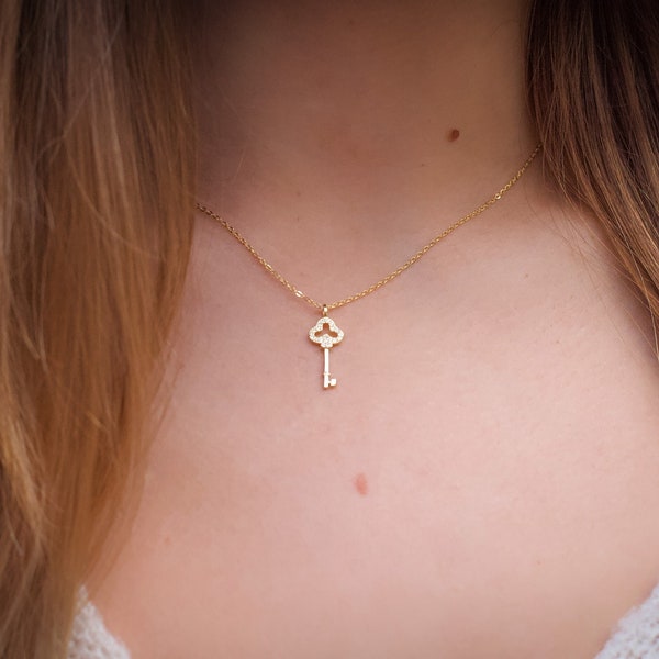 Buy Gold Key Necklace - Etsy