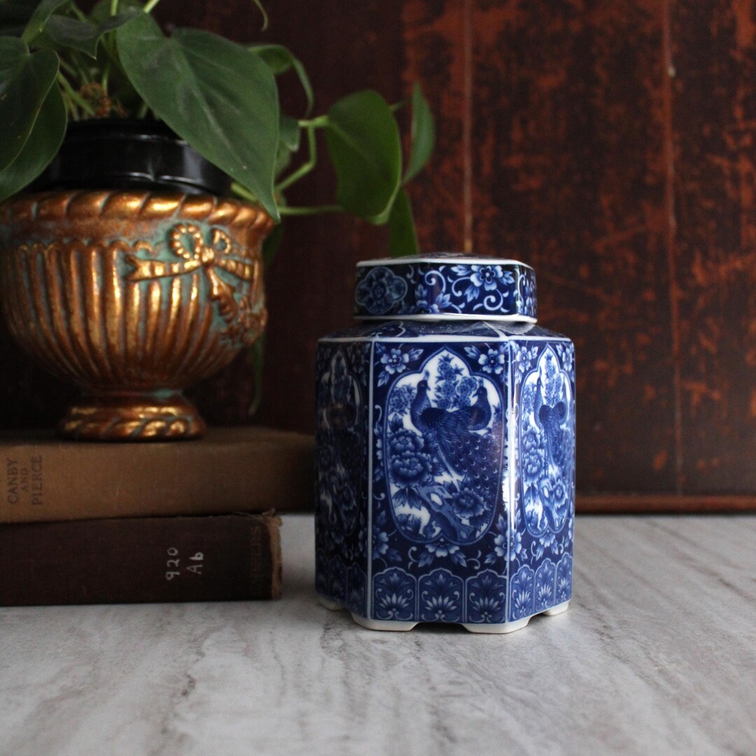 Vintage Blue and White Porcelain Peacock Ginger Jar, Imperial. - Etsy
