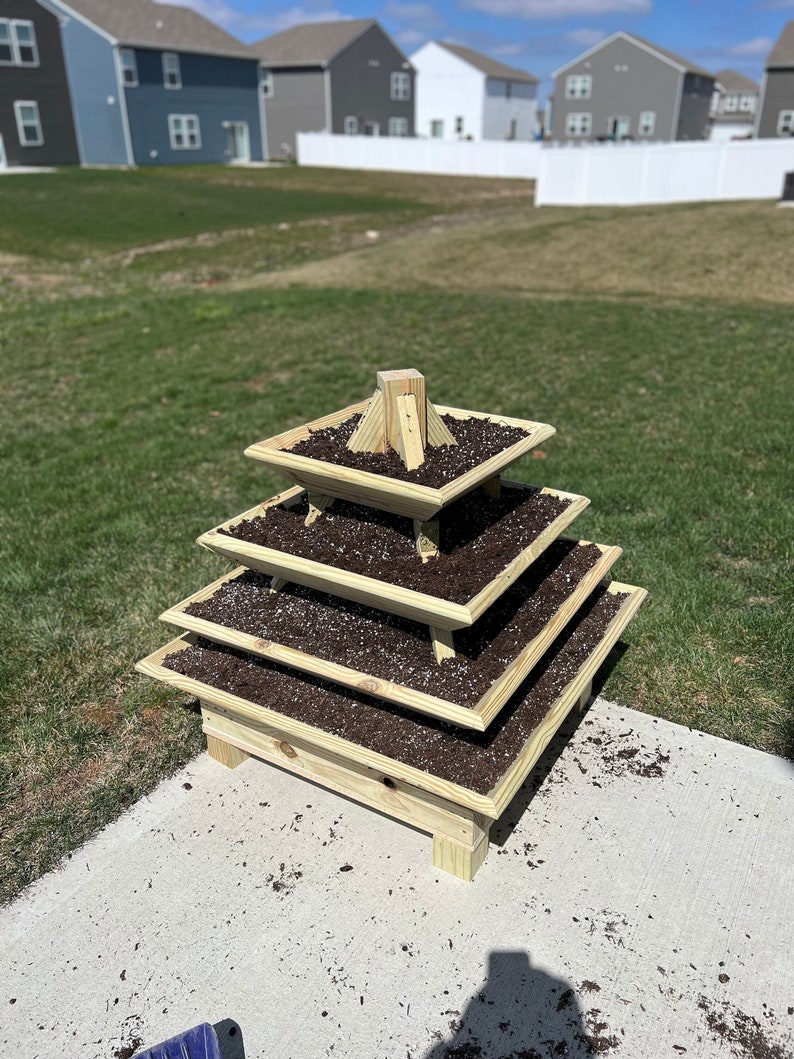 The Berry-cade Pyramid Planter Build Plans - Etsy