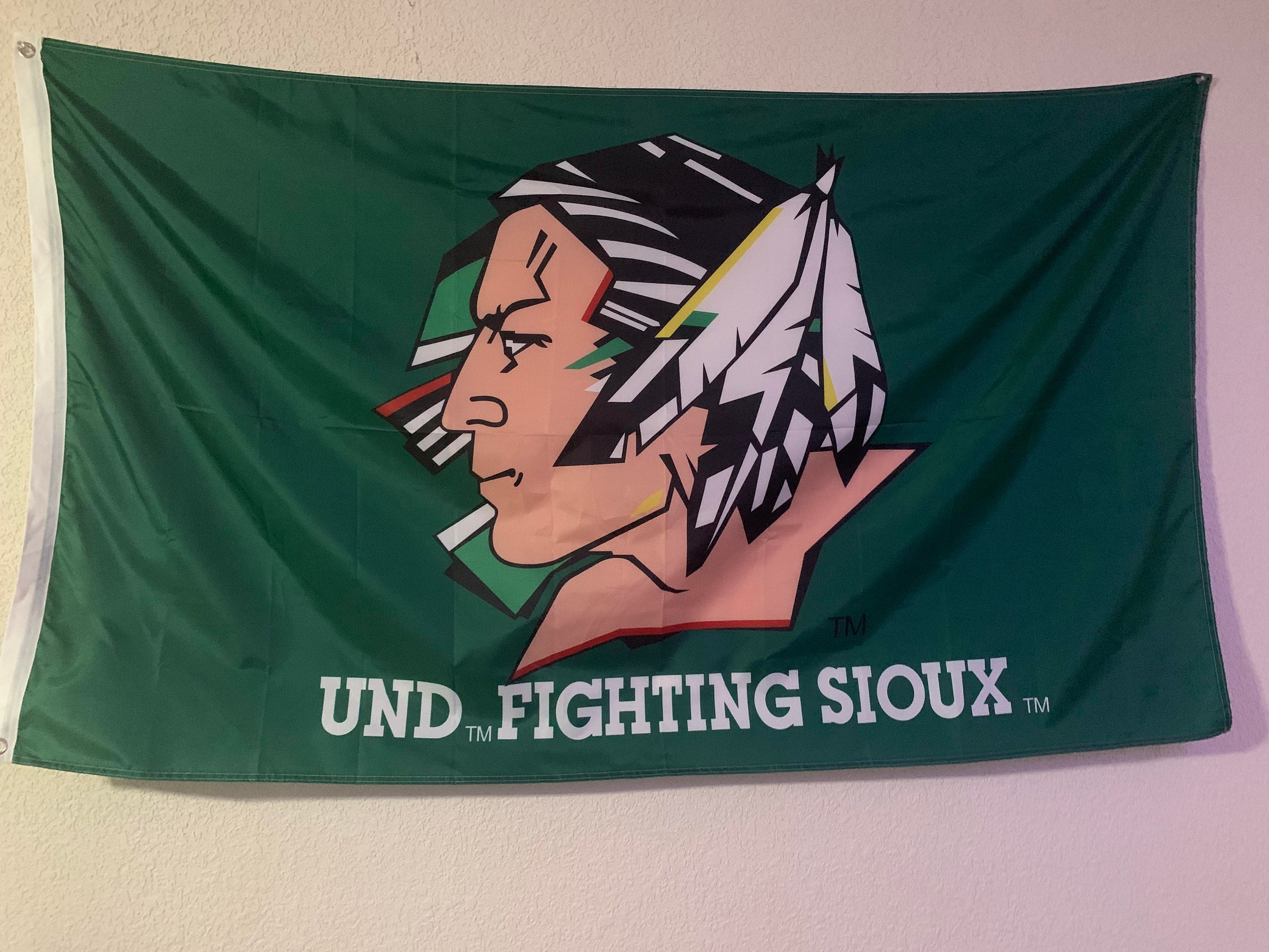 UND Fighting Sioux Flag 5ftx3ft - Etsy