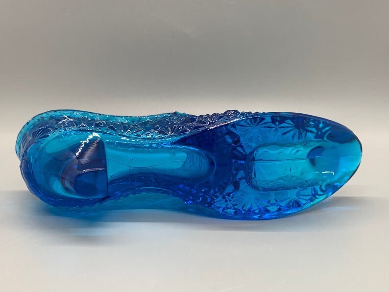 Fenton Daisy and Button Blue Glass Shoe, Victorian Vanity Decor ...