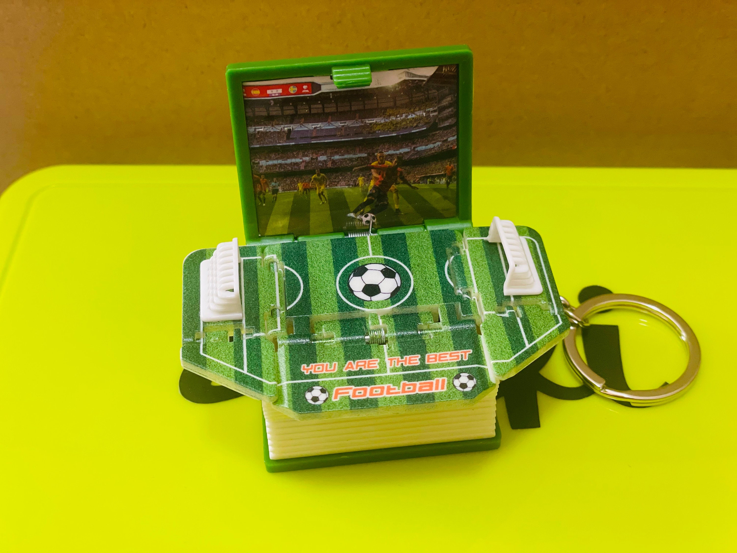 Pop up Book Keychain - Etsy