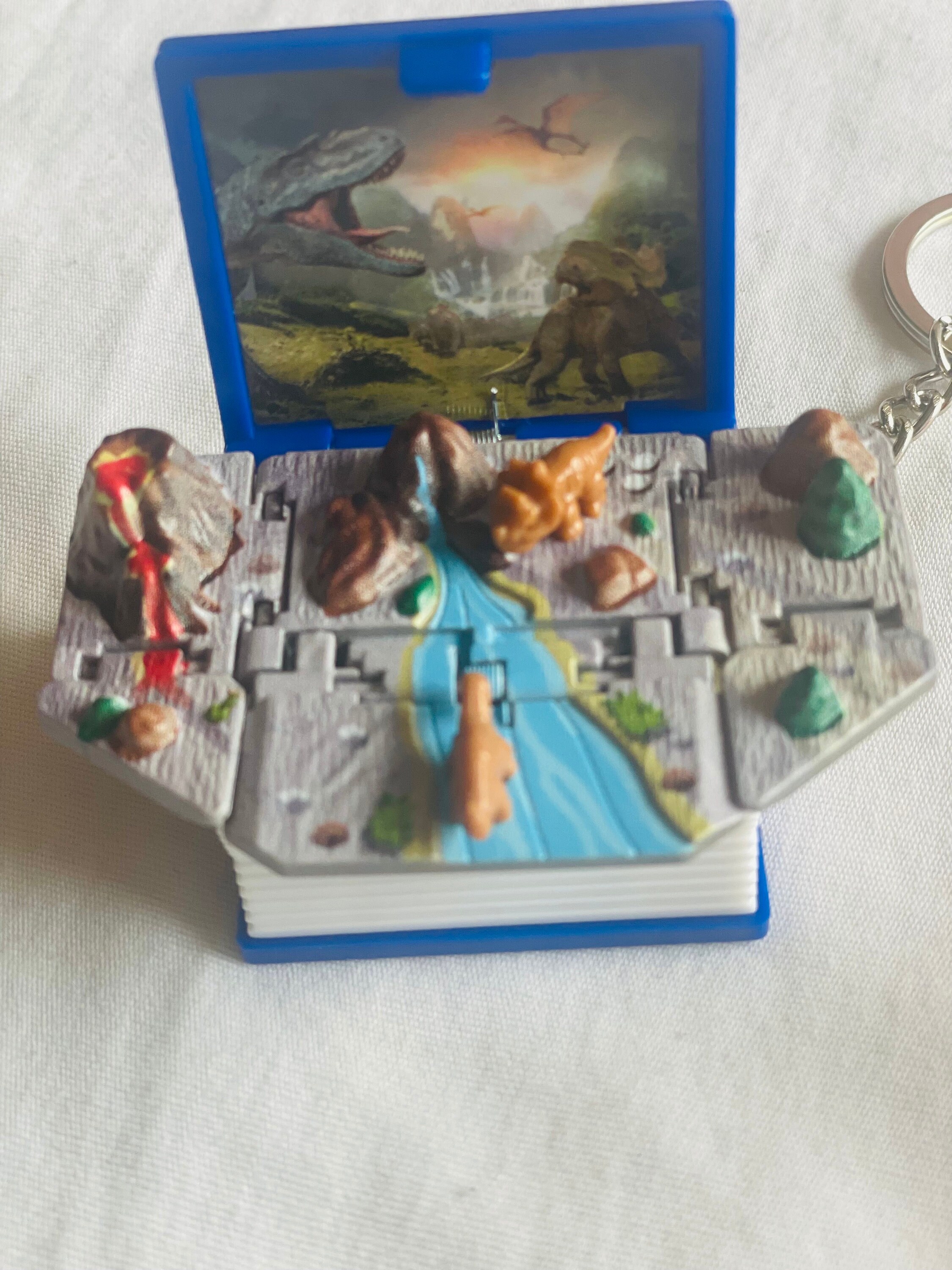 Pop up Book Keychain - Etsy