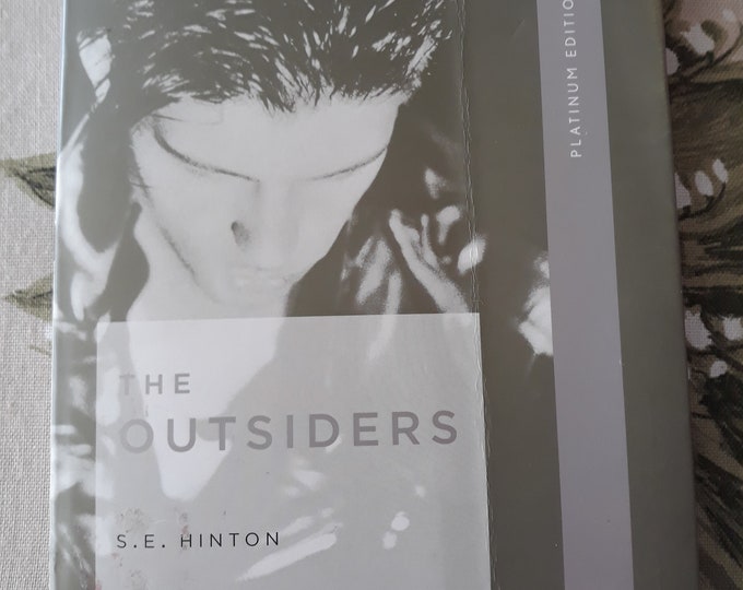 1995 Platinum Edition of S E Hinton's the Outsiders - Etsy