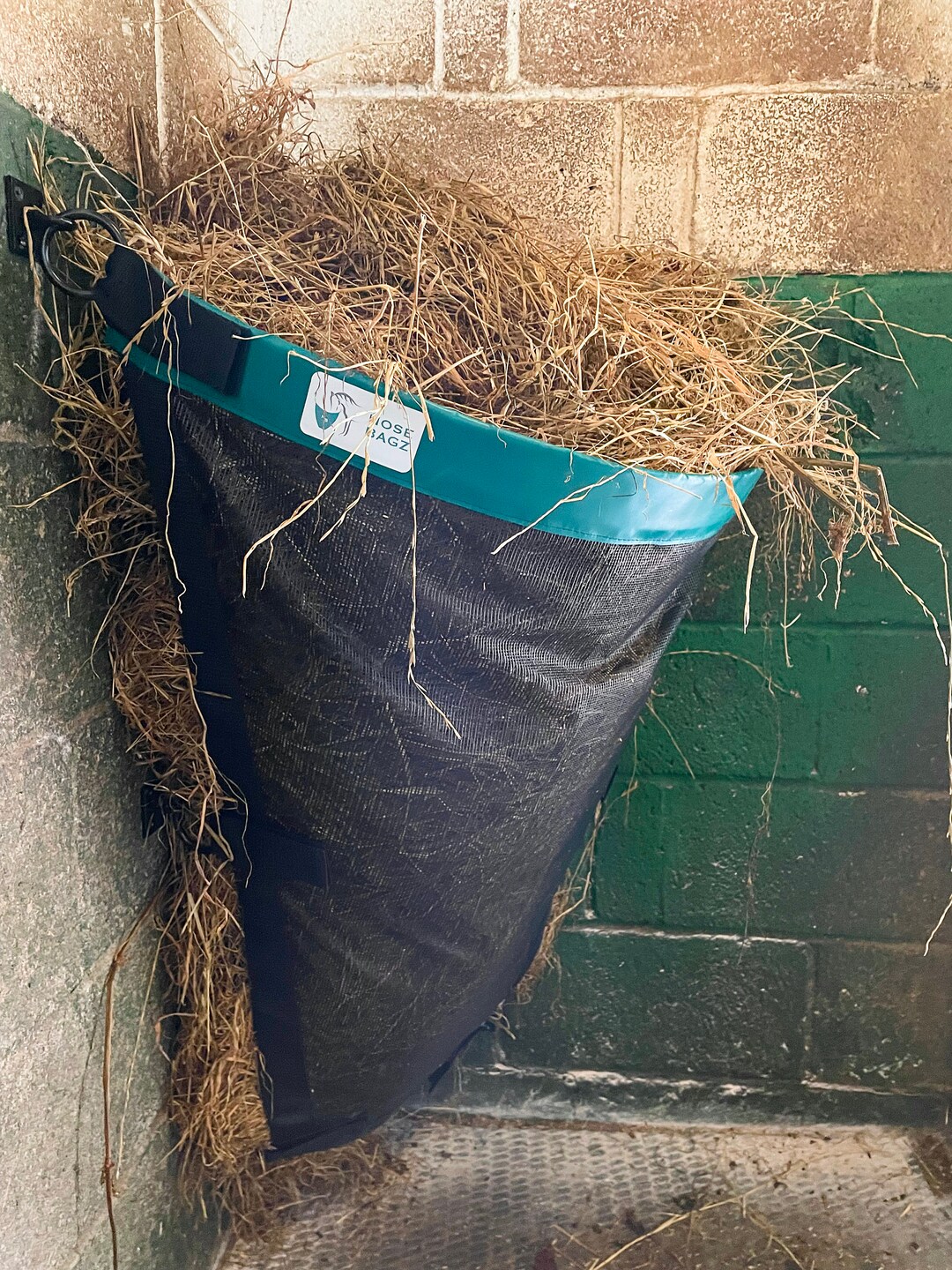Nose Bagz Medium Stable Hay Feeder - Etsy