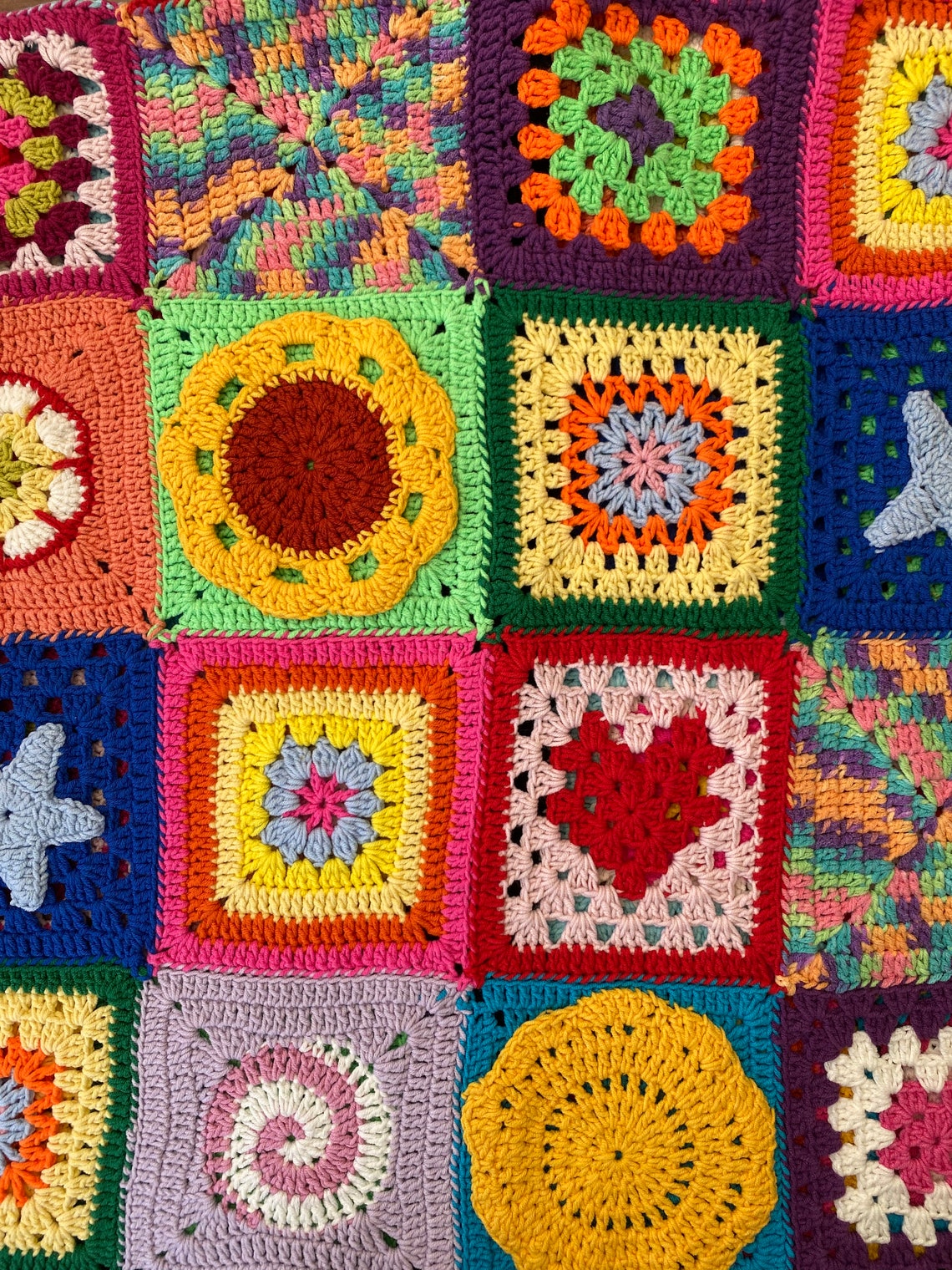 Crocheted Granny Square Patchwork Blanket,granny Square Multicolor ...