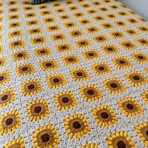 Crocheted Sunflower Granny Square Blanket,knit Beige Sunflower Bedspread,crochet Afghan,custom ...