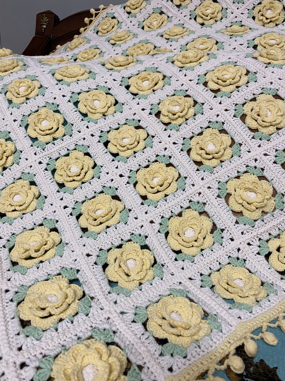 Crochet Yellow Rose Granny Square Blanket,handmade 3D Rose Bedspread ...