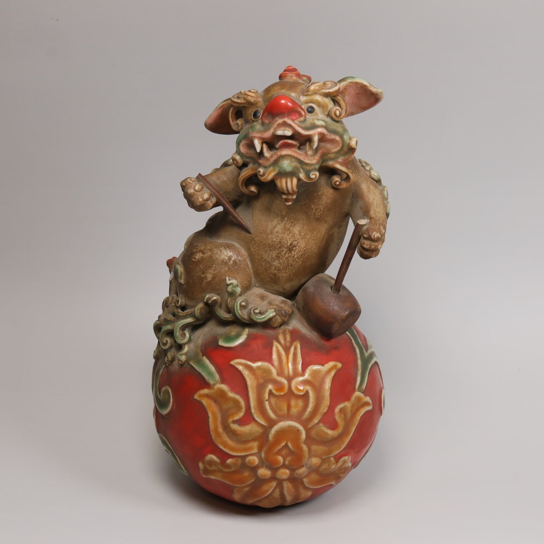 Ancient China Porcelain Lion Ball ,collect Old Chinese Ceramics Lion ...