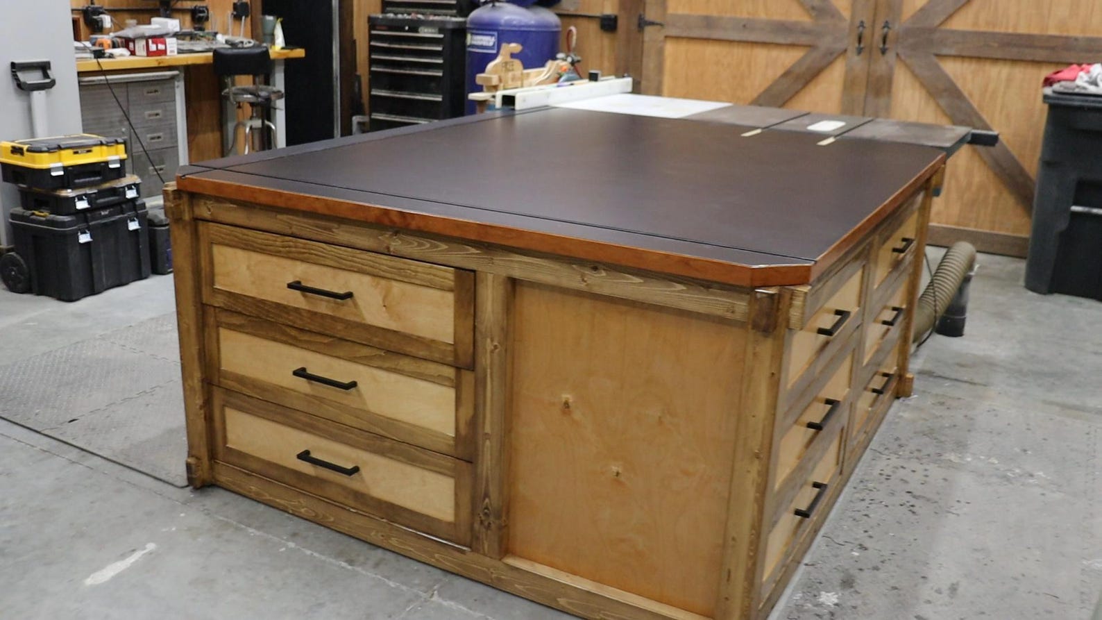 Ultimate Outfeed Table – Digital Plans | Sturdy, Versatile & Packed ...