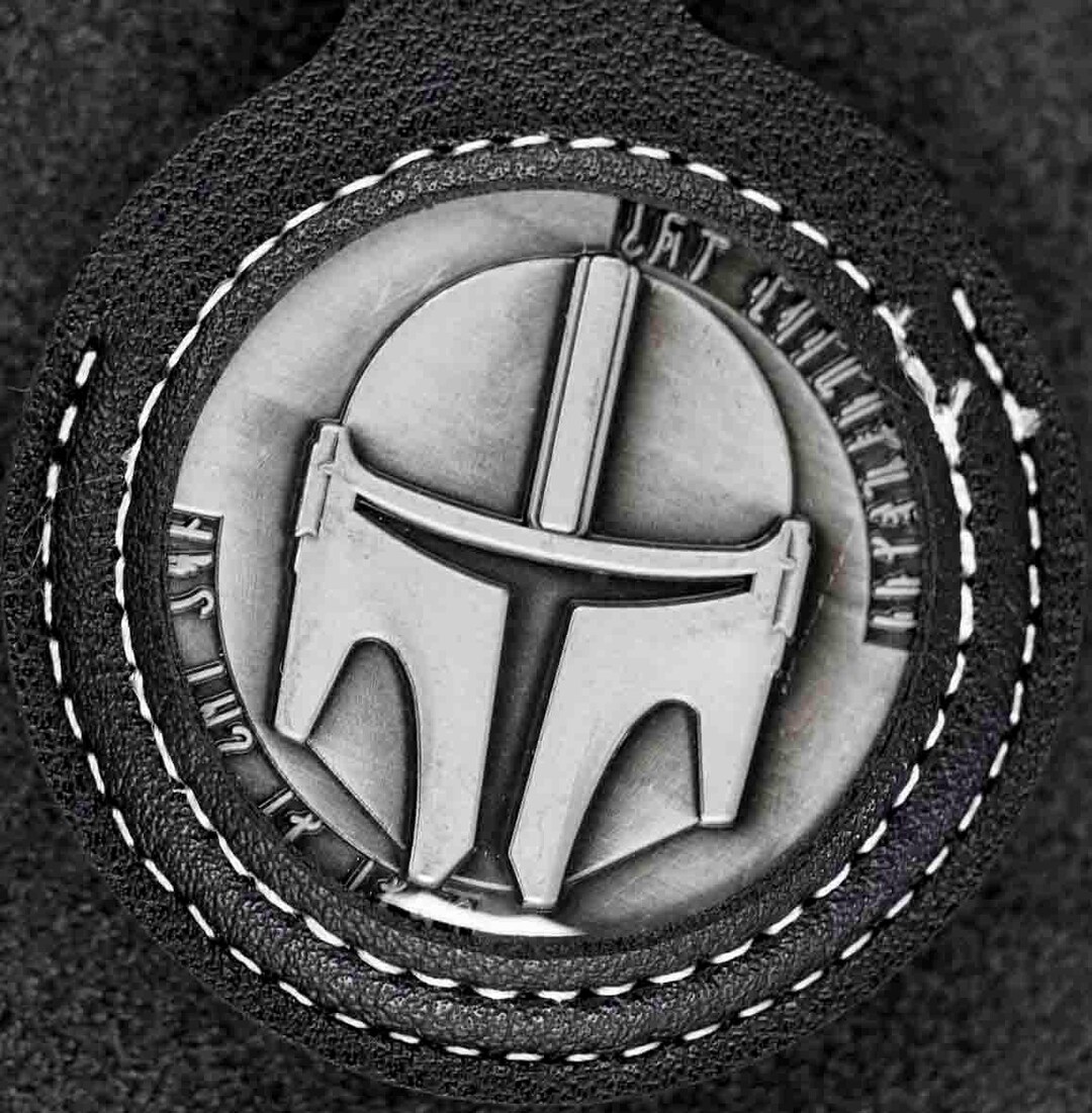 Mandalorian Star Wars Coin Keyring Plus Choice of Free Gift Bag. - Etsy