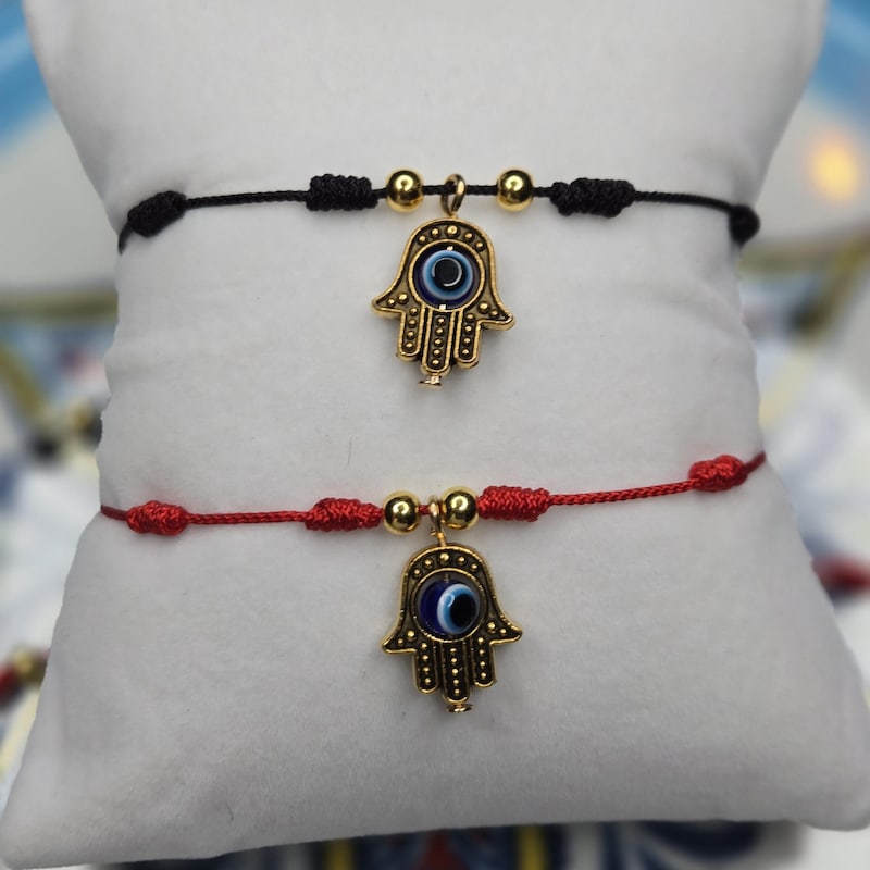 Moving Evil Eye Bracelet - Etsy