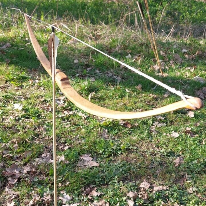 Traditional Longbow, Oak and Bamboo 40lb @ 28" - Etsy