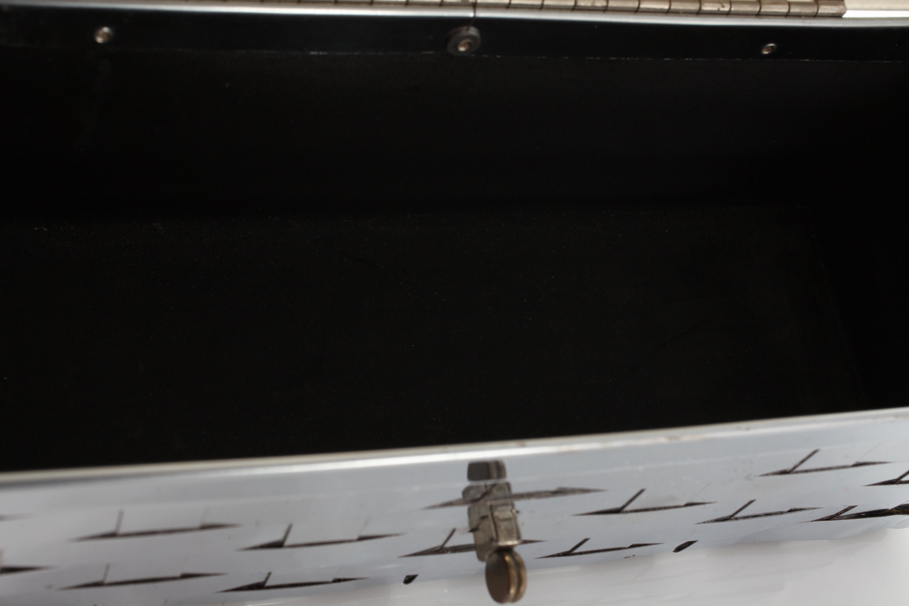 Vintage Dorsett & Rex 5th Avenue Style Woven Metal and Lucite Box Purse ...