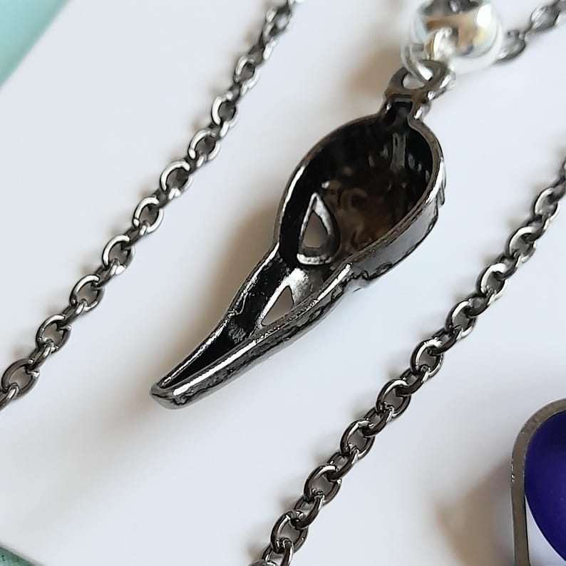 Black Raven Skull Loop Earplug Necklace - Ear Plug Holder Black Chain ...