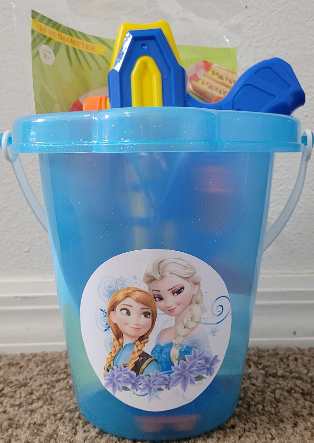 Beach Play Set Frozen (elsa & Anna), Sand Bucket, Shovel, Ball and ...