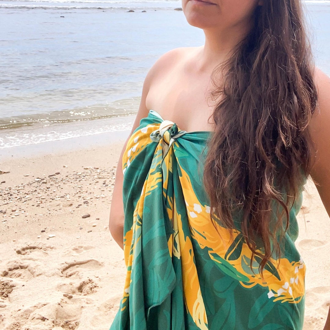 45X75” Lei Kaunaoa, Large Pareo, 100% Rayon, Pareo Kaunaoa Lei, Green ...