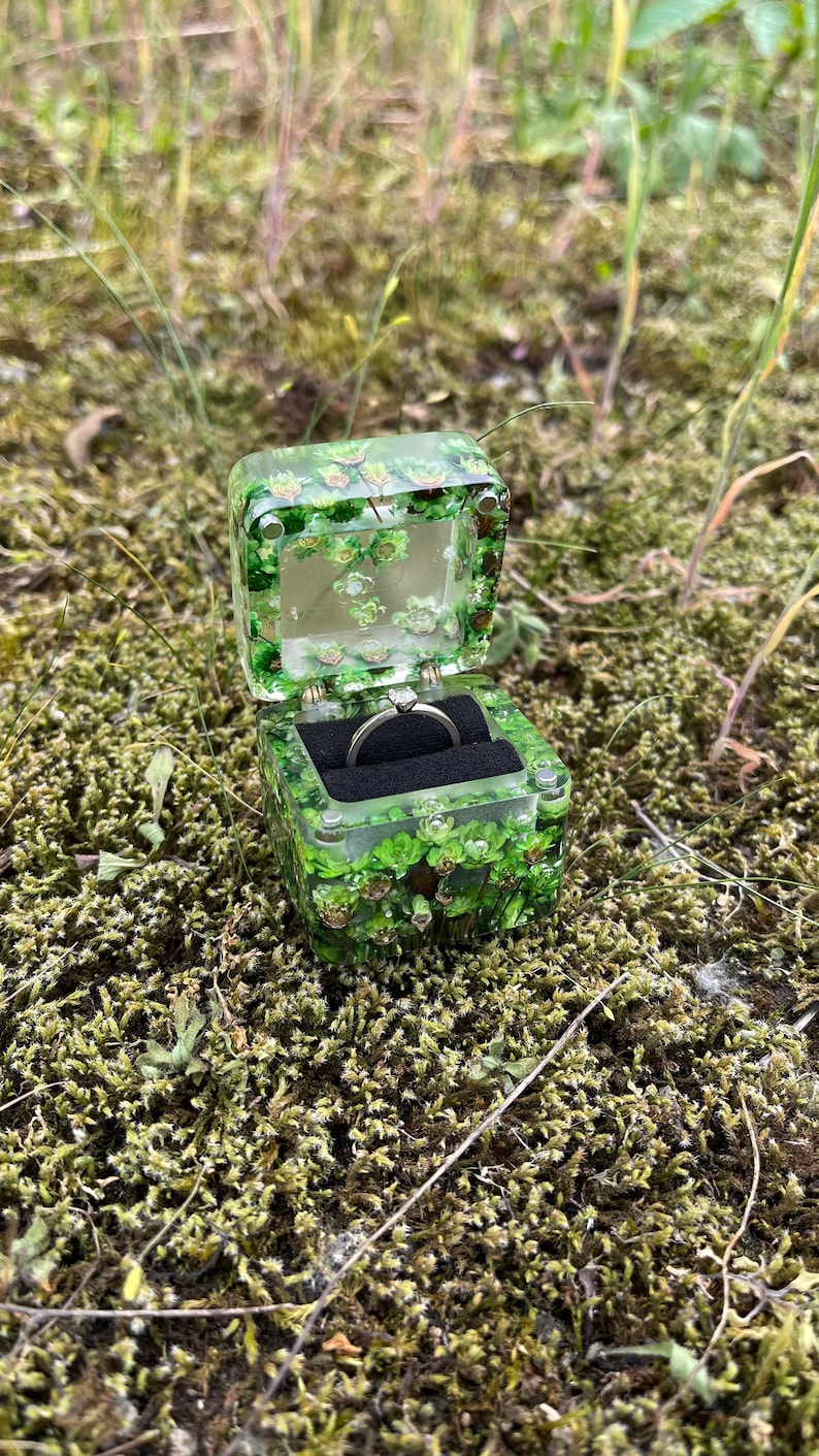 Green Flower Proposal Ring Box, Art Green Epoxy Engagement Ring Box ...