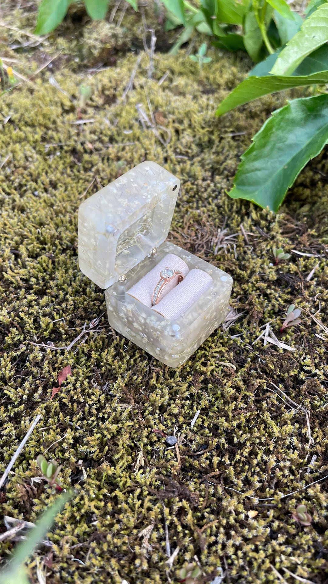 Crystal Clear Floral Resin Ring Box, Transparent Wedding Jewelry Holder ...