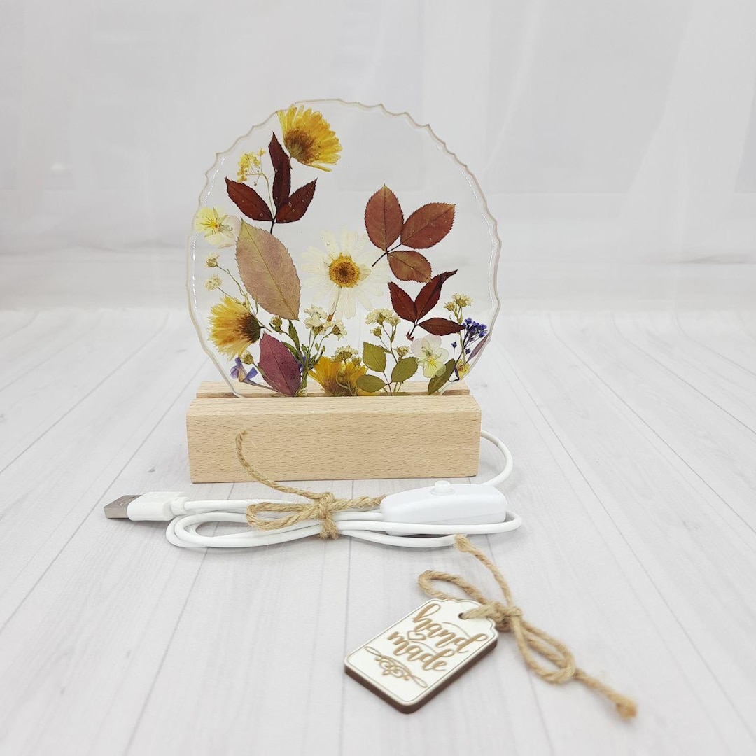 Handmade Pressed Flowers Lamp, Wood Base Lamp, Resin Night Light, Resin ...