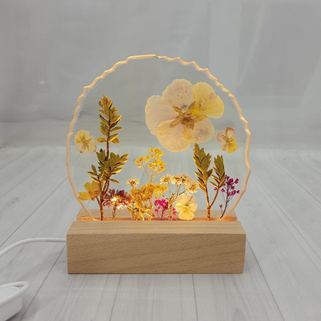 Aesthetic Pressed Flowers Night Light, Epoxy Night Light, Nature Stand ...