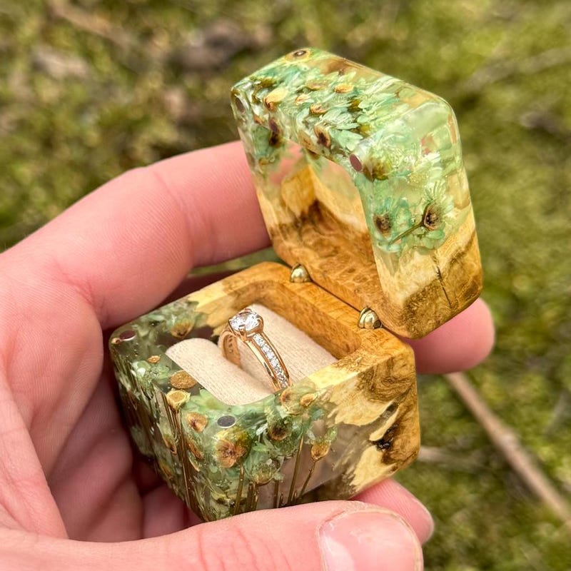 Wood Epoxy and Flower Jewelry Box - Etsy