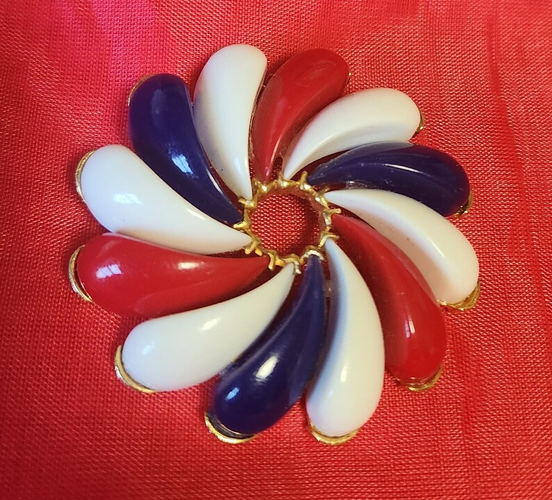 1 RED/ WHITE / BLUE Pin - Etsy