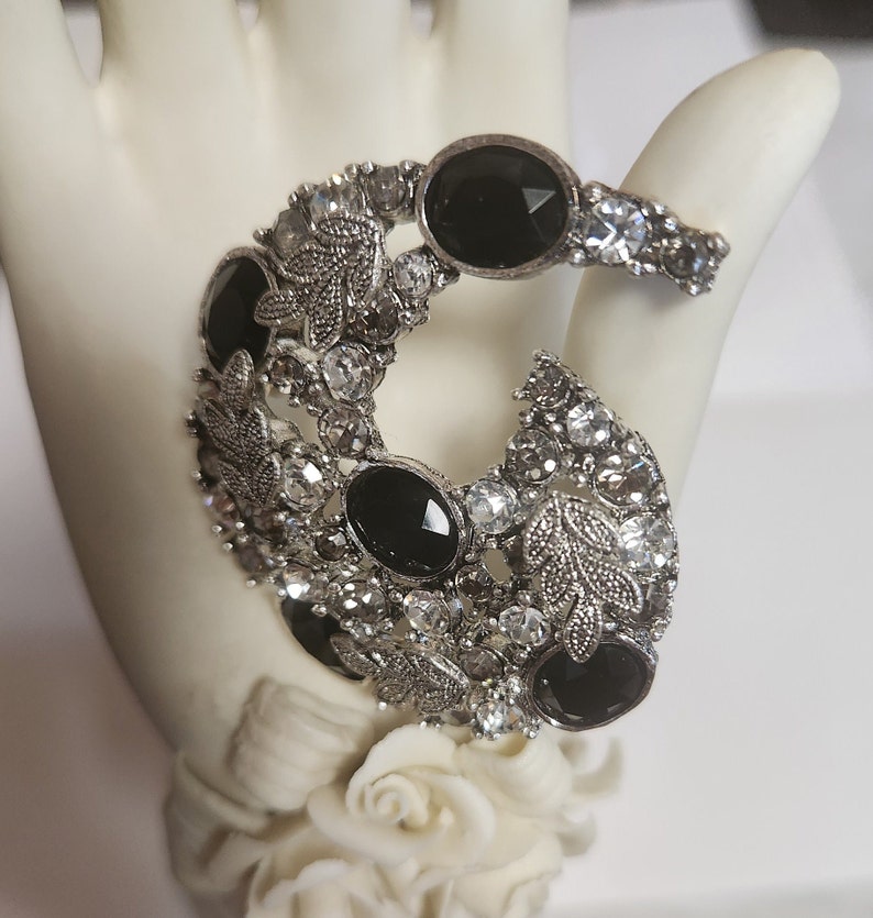 1 VINTAGE JUDY LEE Brooch - Etsy