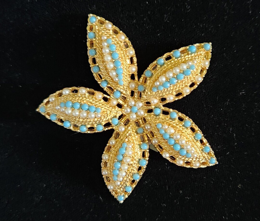 1 Vintage SARAH COV, PIN - Etsy