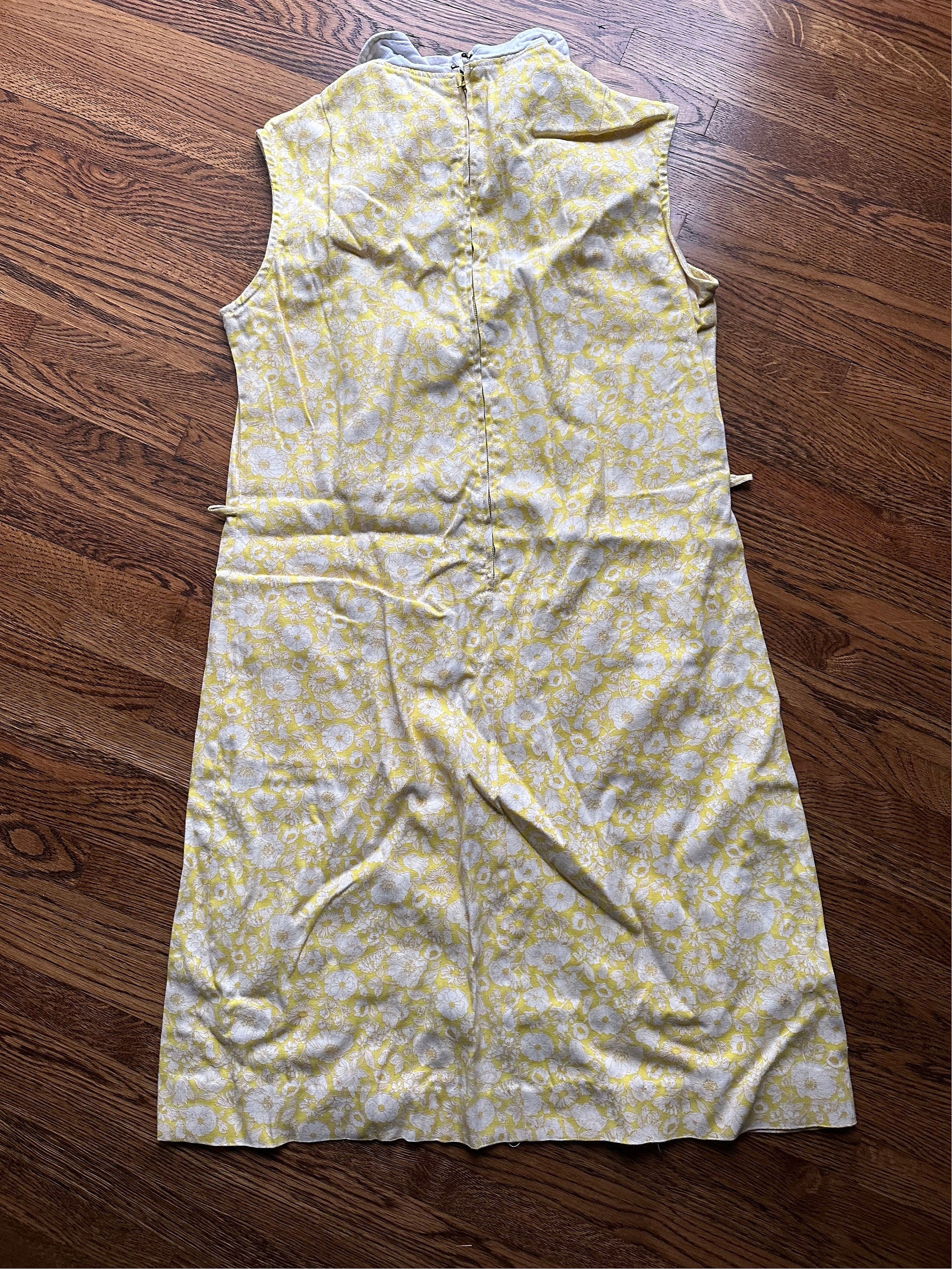 Vintage 70’s Yellow Shift Dress With a Daisy Pattern - Etsy