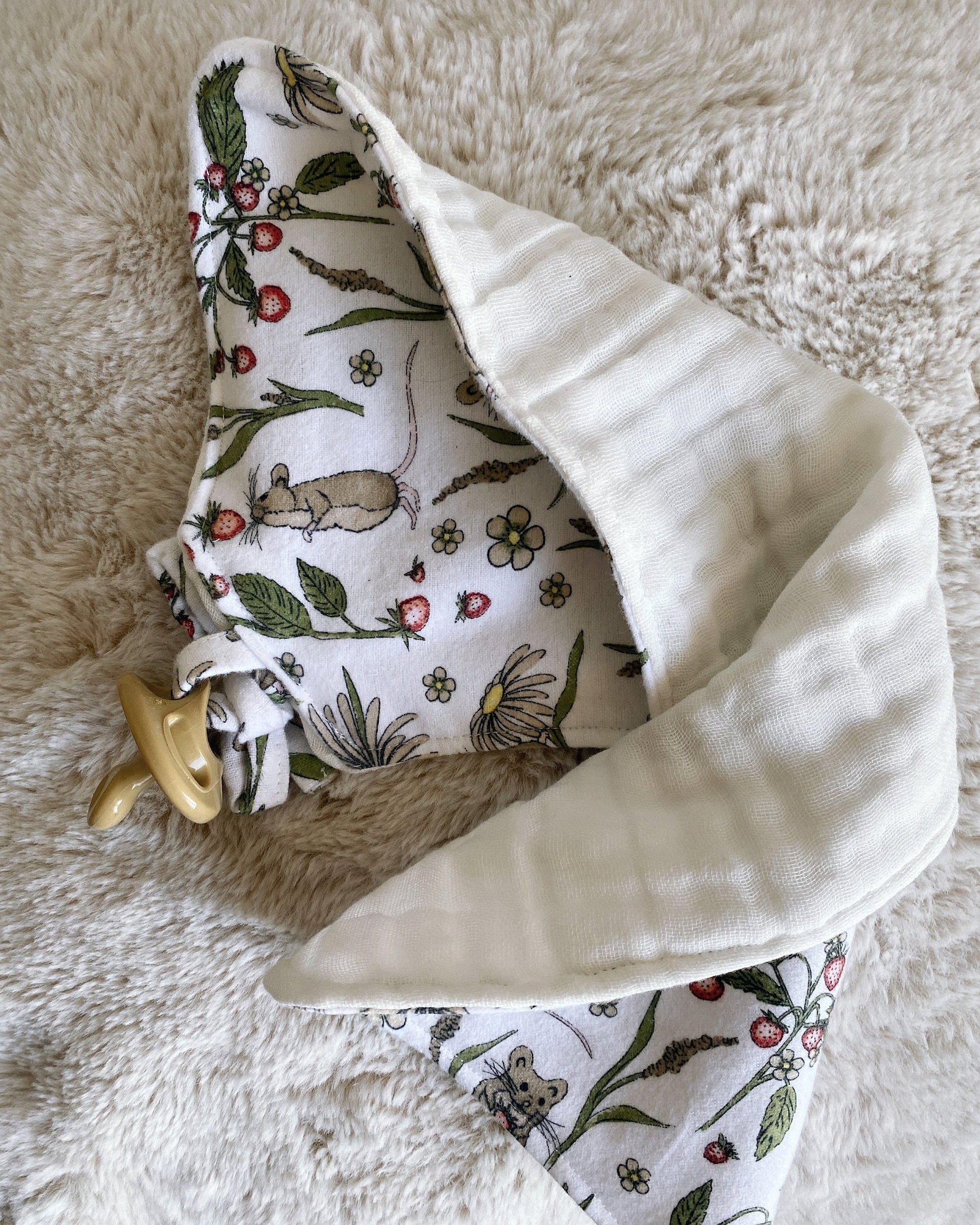 Handmade Gauze Burp Cloths, Strawberry Mouse Gingham Prints, Set of 3 ...