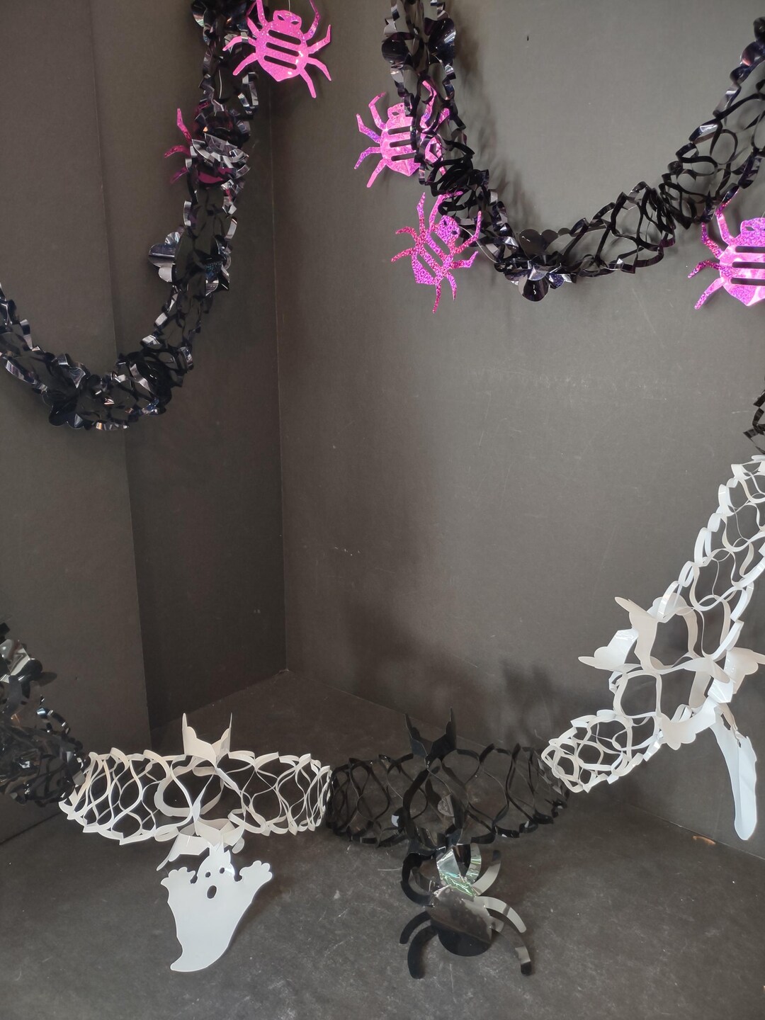 Vintage Halloween Foil Accordion Pull Out Hanging Garland Ghost Spider ...