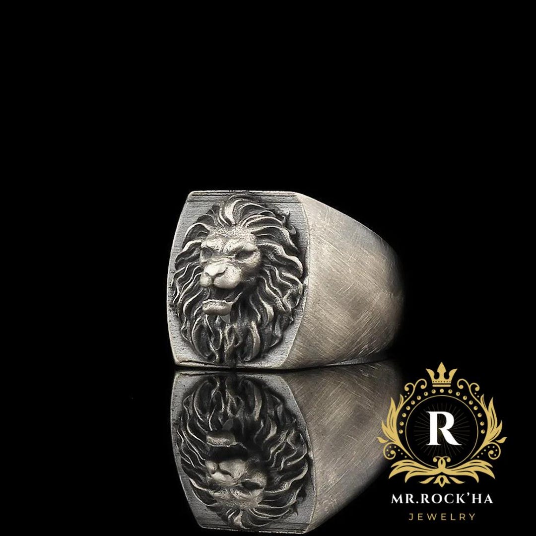 Relief Maned Roaring King Lion and Eagle Head Embossed,square Simple ...
