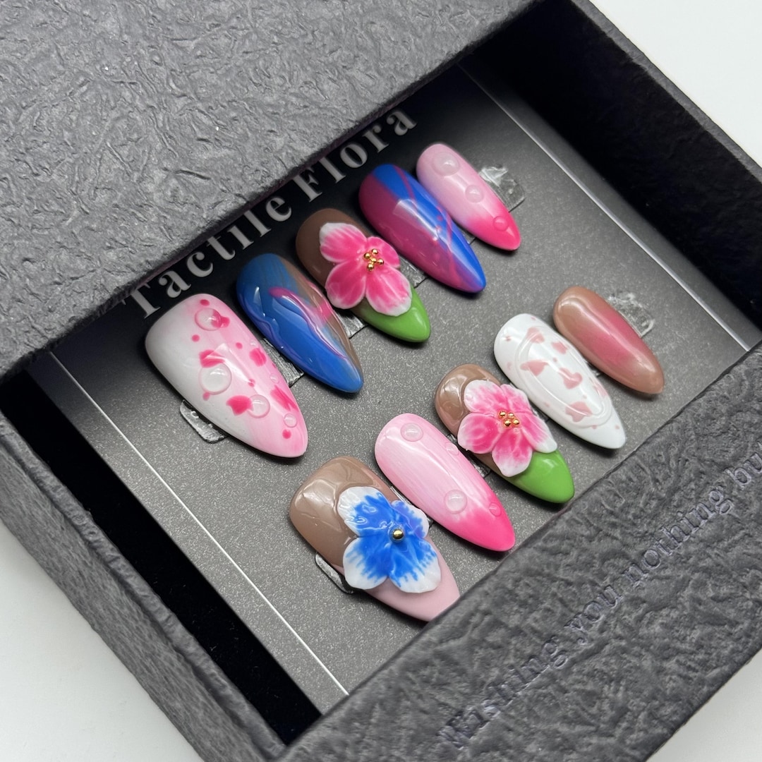 Almond Wearable Armor Nails, Handmade Resin Press on Nails, 3D Flower ...