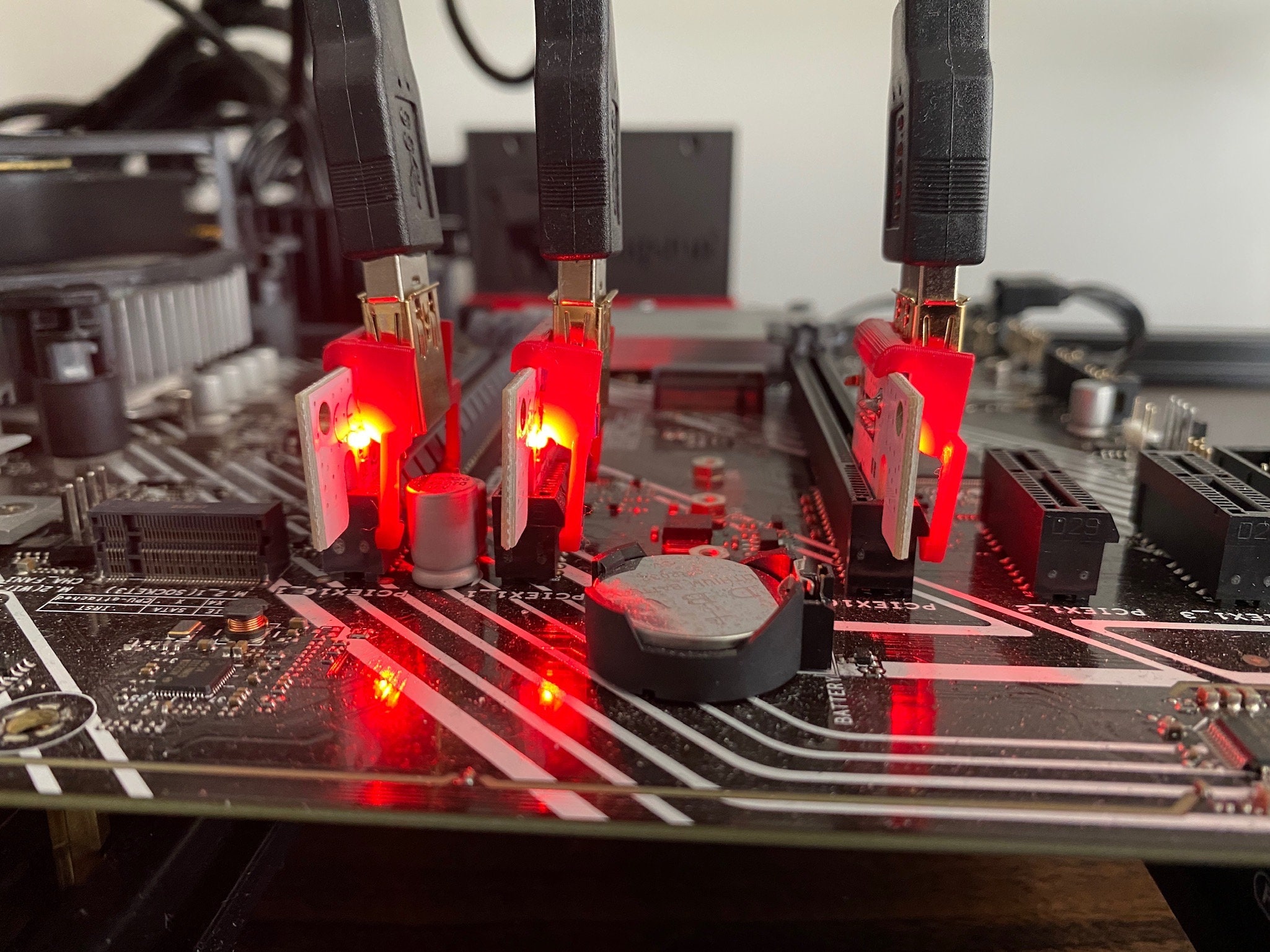 Pcie Riser Locking Clips for Mining Rigs // Good for Tight Spaces // 3D ...