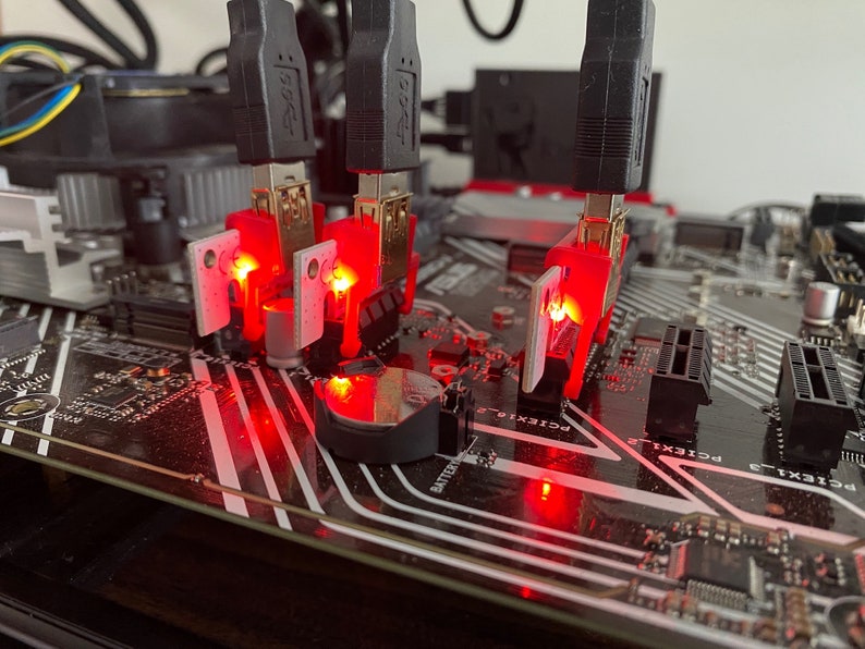 Pcie Riser Locking Clips for Mining Rigs // Good for Tight Spaces // 3D Printed // - Etsy