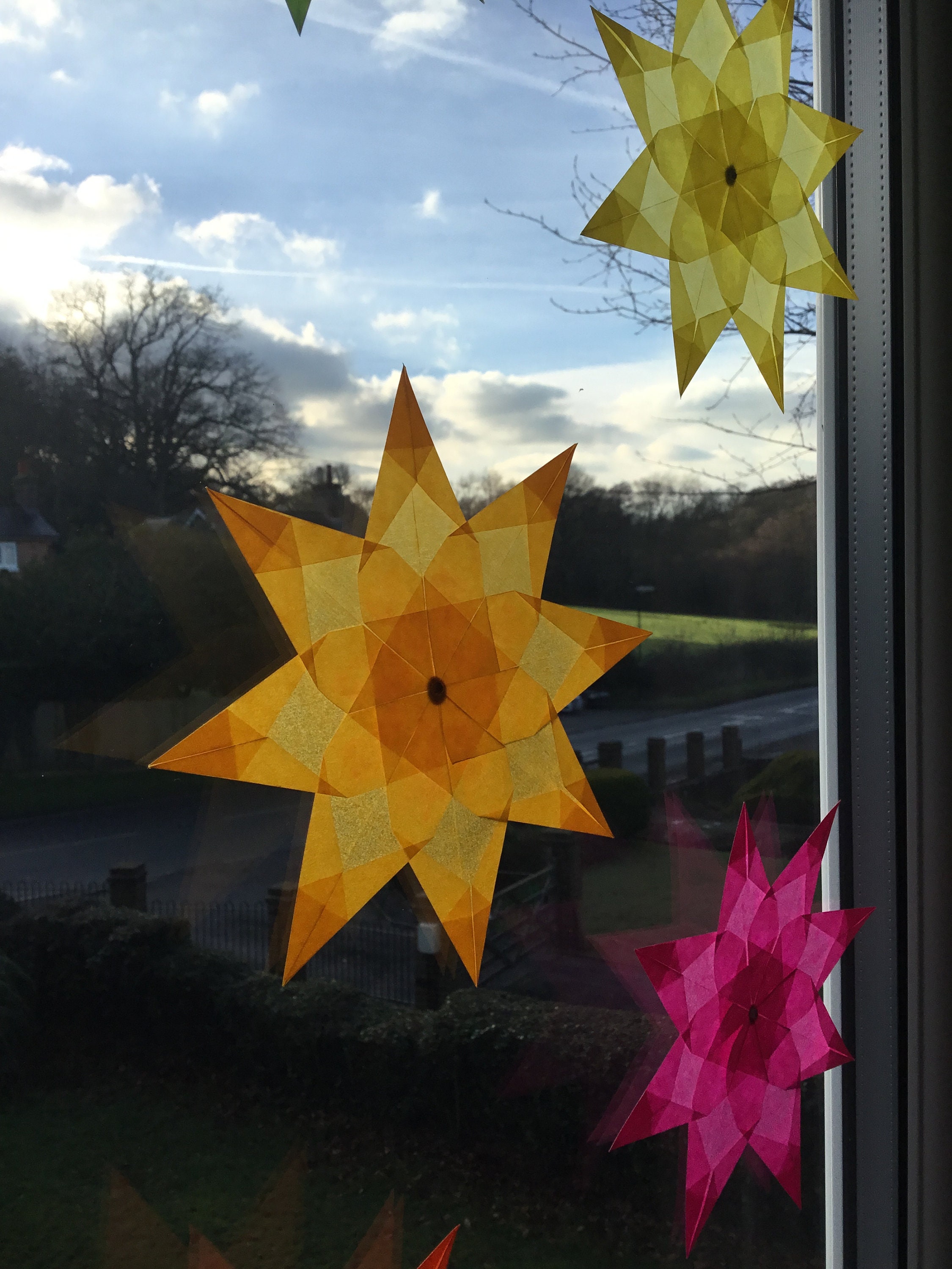 Spring Decorations, Pack of 5, Waxed Tissue Paper Stars, Colourful Star ...