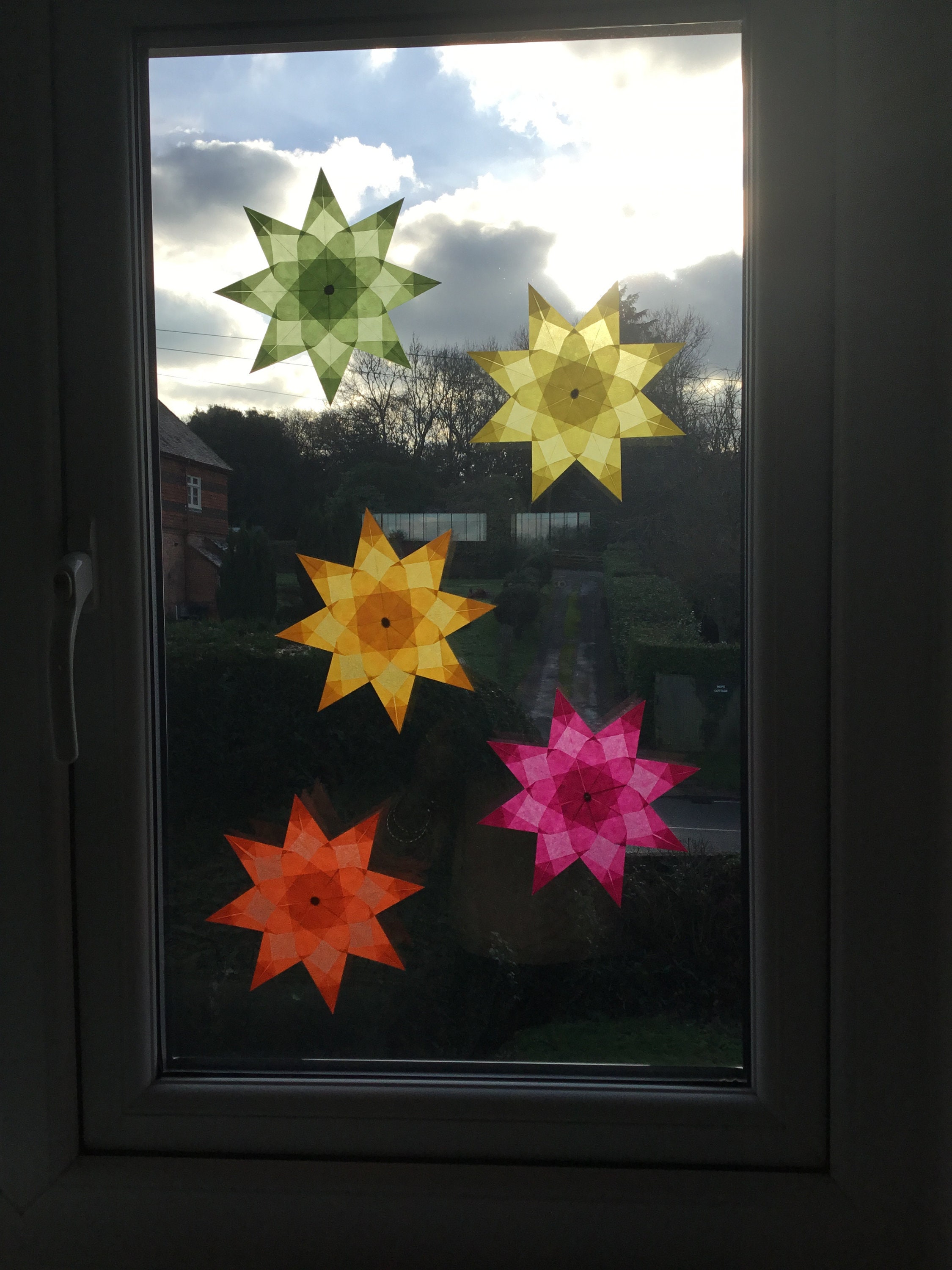 Spring Decorations, Pack of 5, Waxed Tissue Paper Stars, Colourful Star ...