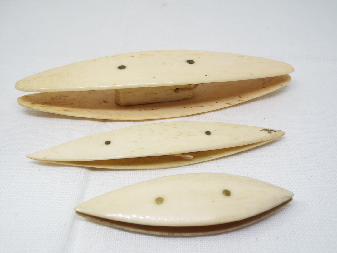 Antique Victorian Collection of Three Sewing Tatting Shuttles With Pins ...