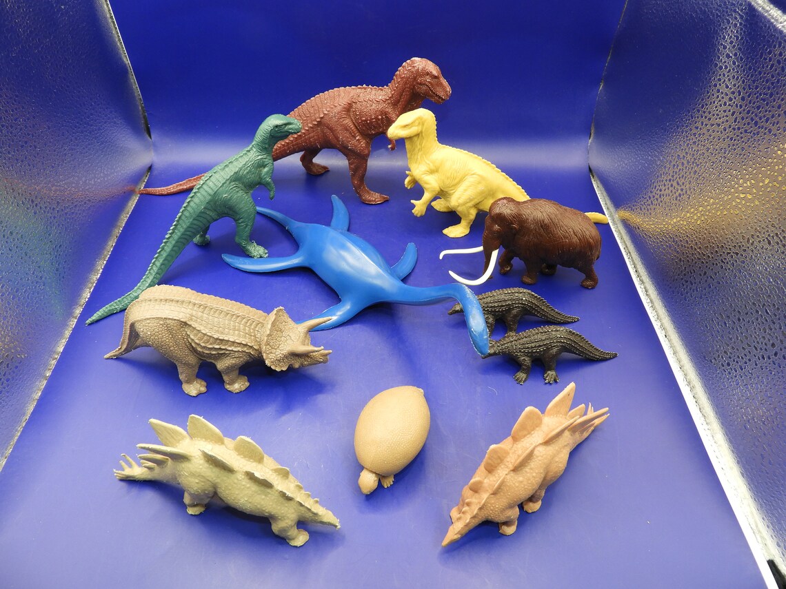 13 Original Vintage Dinosaurs Invicta British Natural History Museum ...