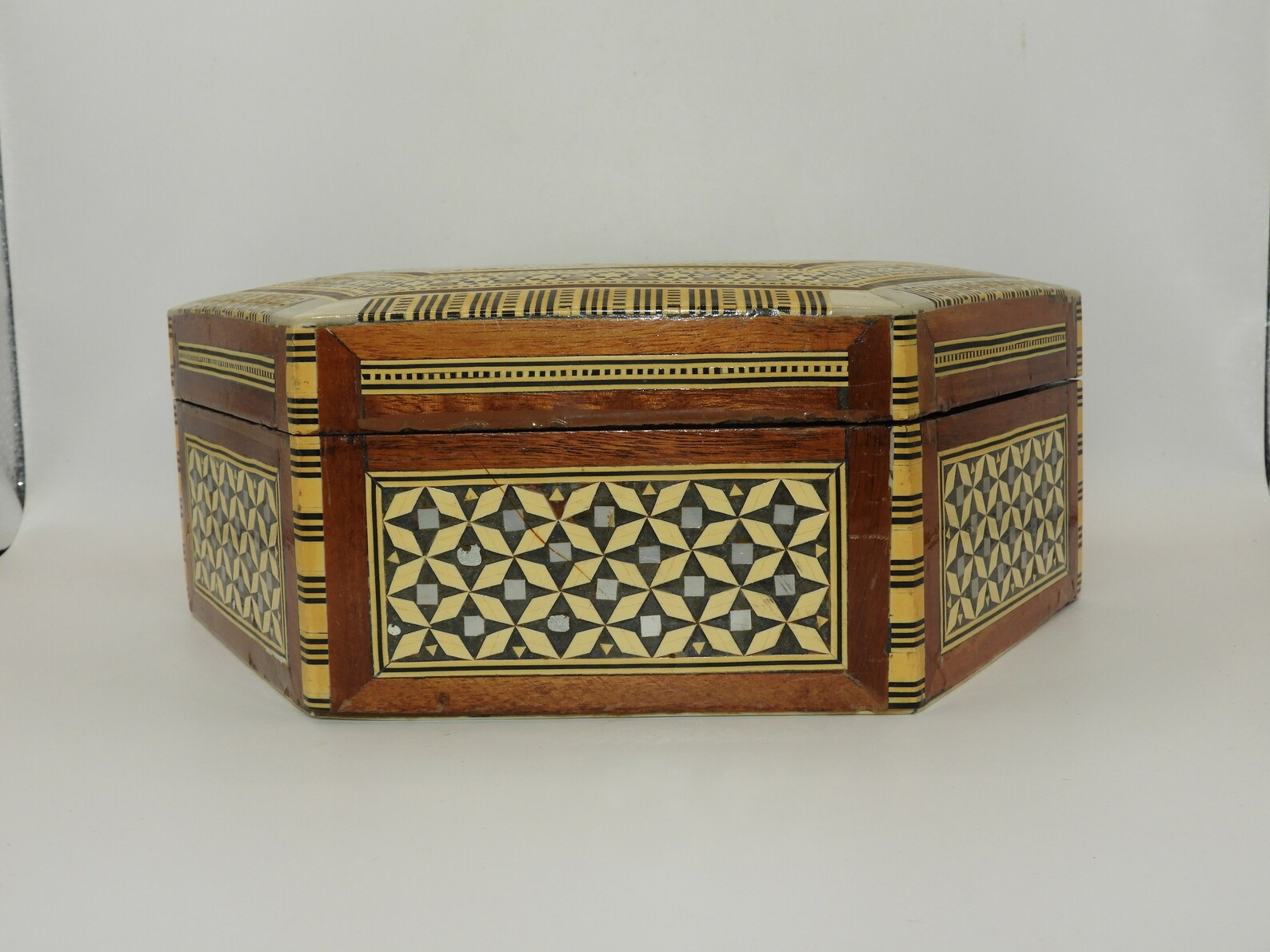 Vintage Jewellery Hexagonalbox. Handmade Wooden Box Mother of Pearl ...