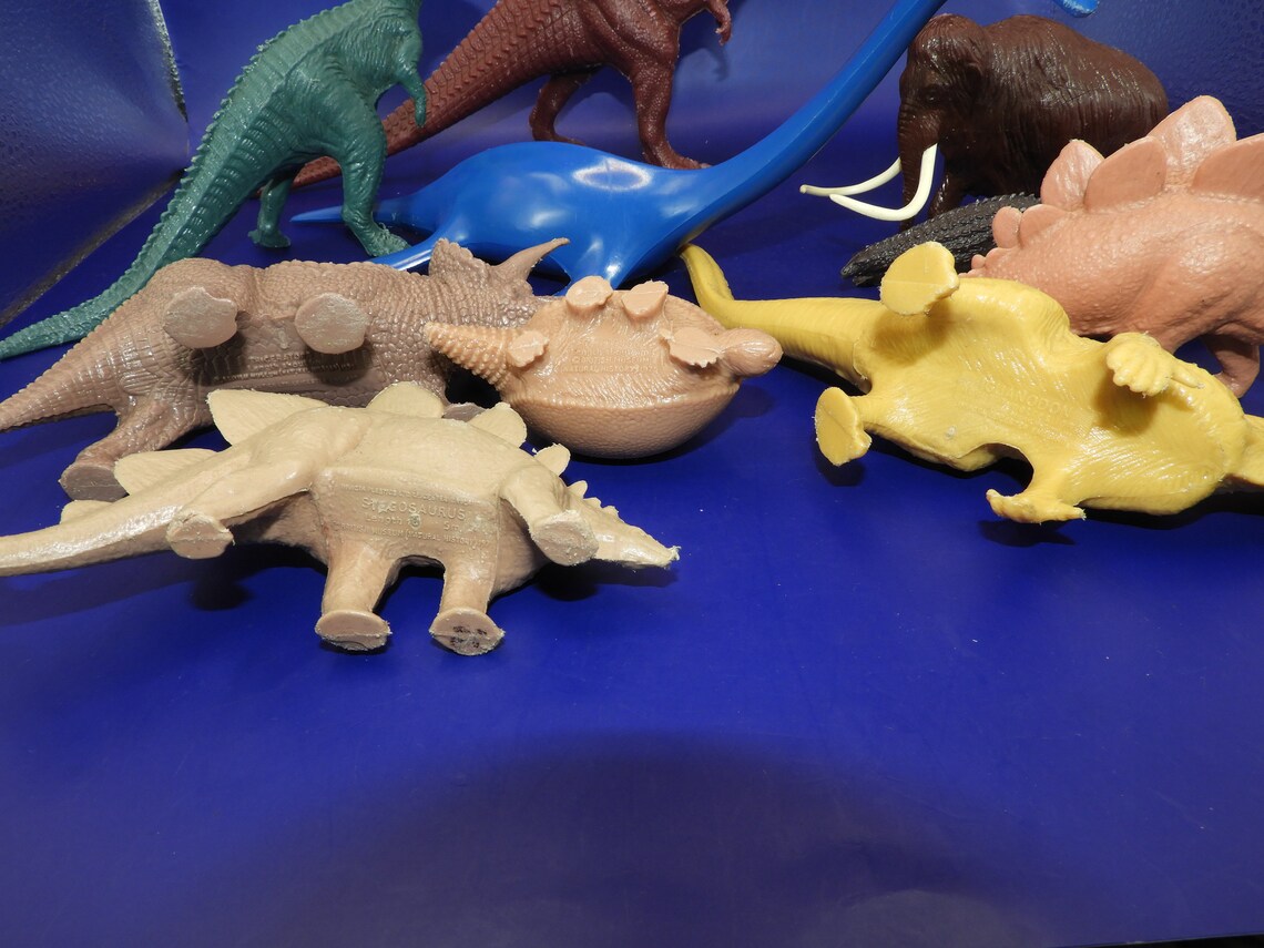 13 Original Vintage Dinosaurs Invicta British Natural History Museum ...