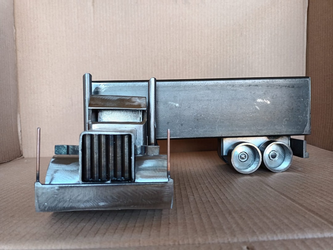 Custom Made Scrap Metal Semi Trailer Truck Sculpture - Etsy Canada