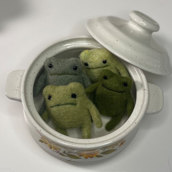 Felted Frog - Etsy