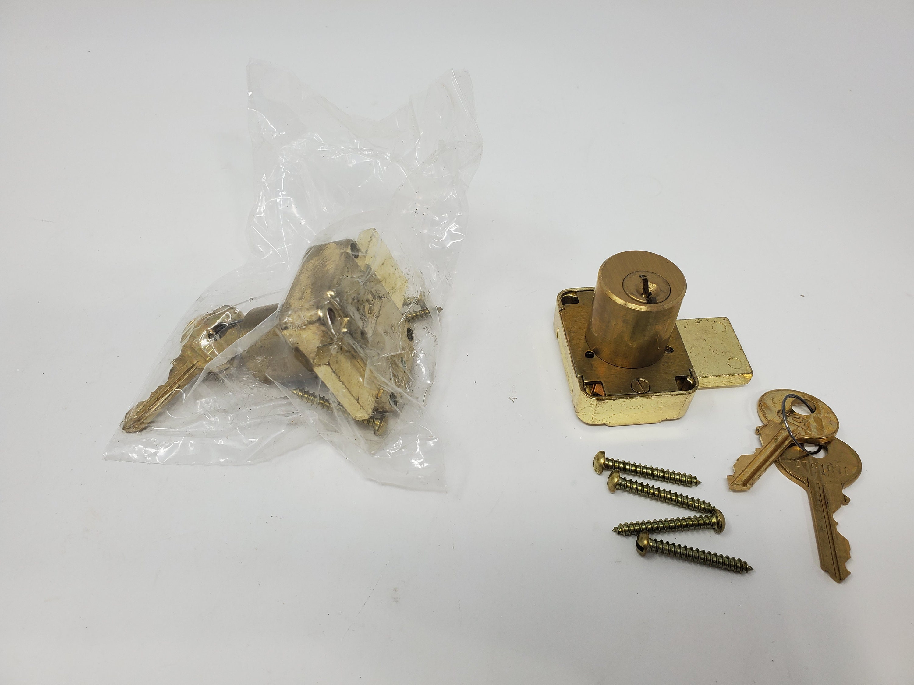 Old NIP, Brass Cabinet Locks With Keys - Etsy