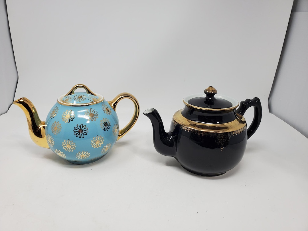 Vintage Hall Teapots, Blue With Gold Daisy's 045 GL, Black With Gold ...