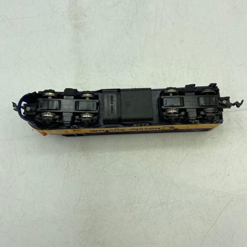 Vintage Bachmann HO Scale Chessie System C&O 7071 Diesel Locomotive ...