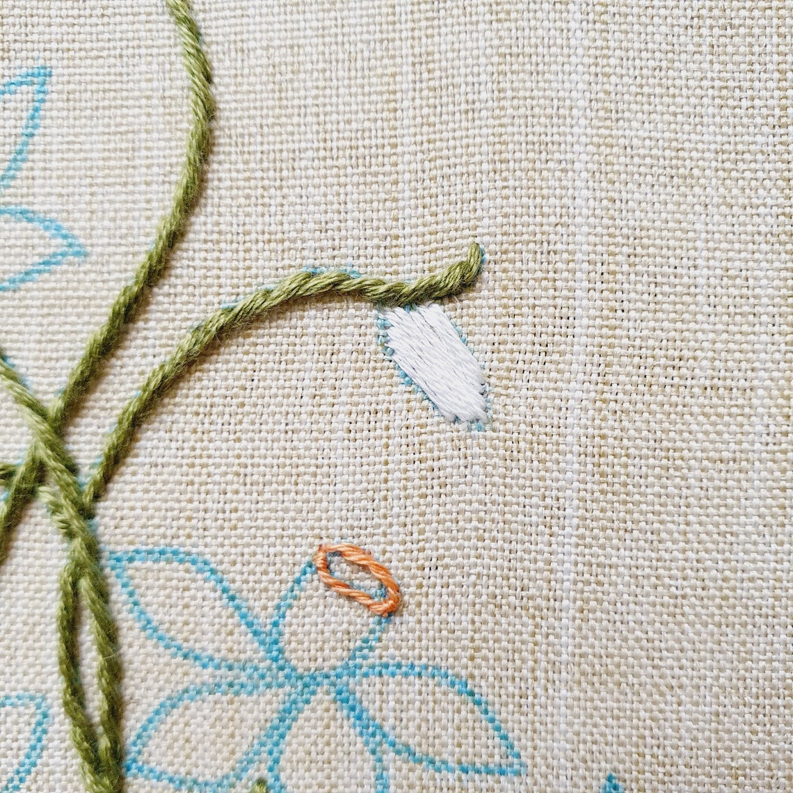 Daffodils Hand Embroidery, Spring Flowers Pattern DIY, Botanical ...
